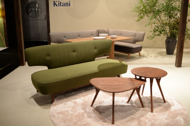 Kitani Japan 会場では新作ソファを披露 | 家具の情報【KAGU TIMES】